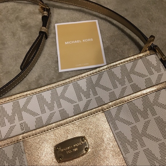 Michael Kors | Bags | Mk Jet Set Signature Large Crossbody Bag | Poshmark